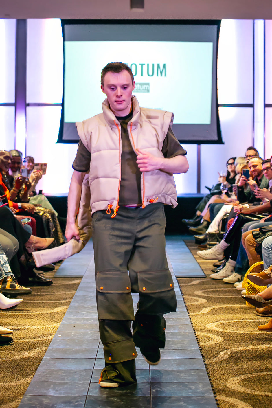 Intotum Adaptive Fashion